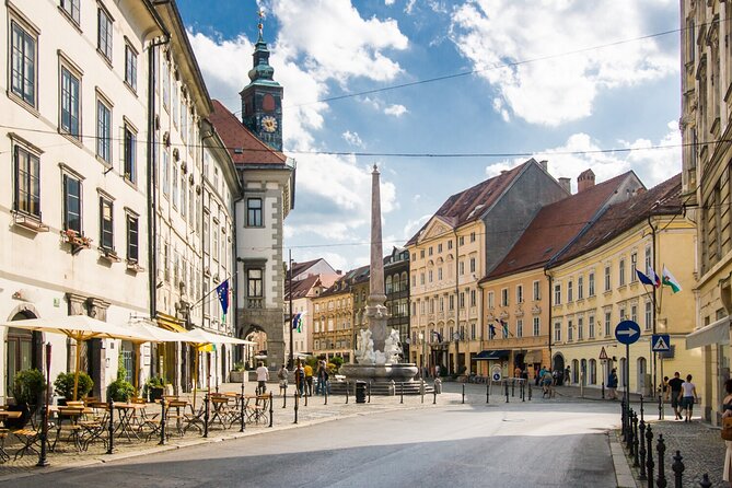Ljubljana: 2.5h Walking Tour With Local Guide - Sampling Slovenian Cuisine