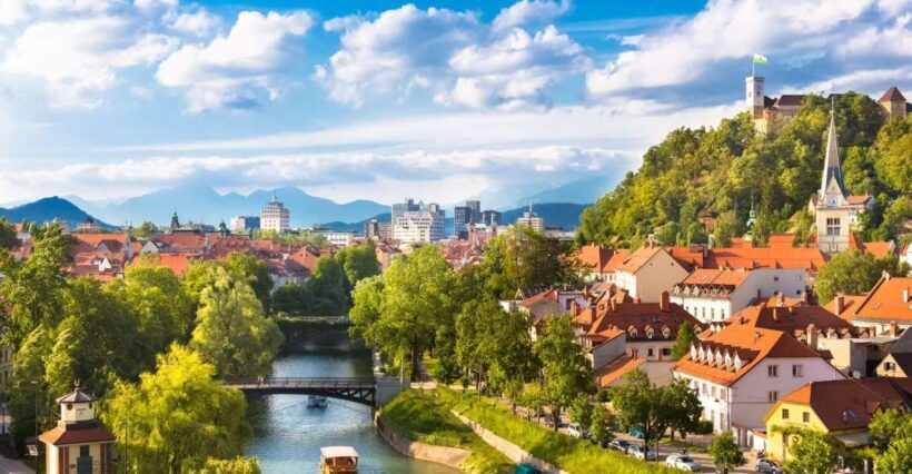 Ljubljana: Private 2h Sightseeing Walking Tour - A Closer Look at the Ljubljana Private Walking Tour