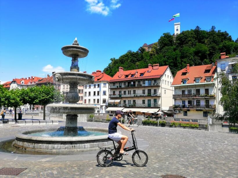 Ljubljana Sightseeing Tour by E-bikes - Discovering Ljubljana on Two Wheels: The Practical Appeal