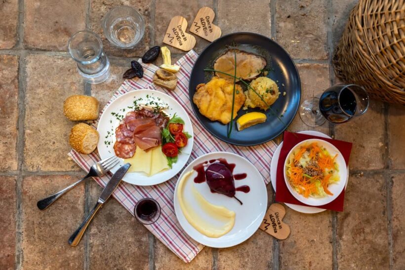 Ljubljana: Traditional Slovenian Dinner and Show - The Sum Up