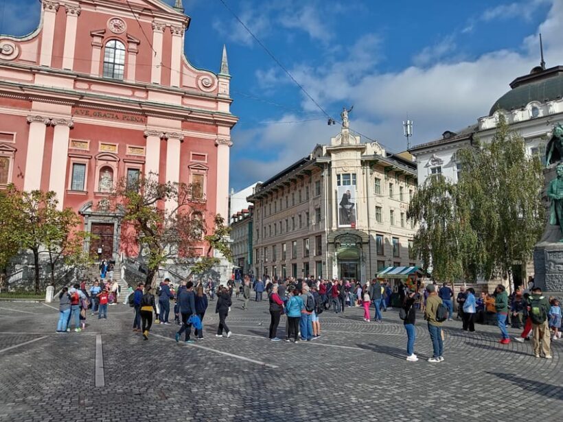 Ljubljana: Wonderful tour fun experience time history - FAQ