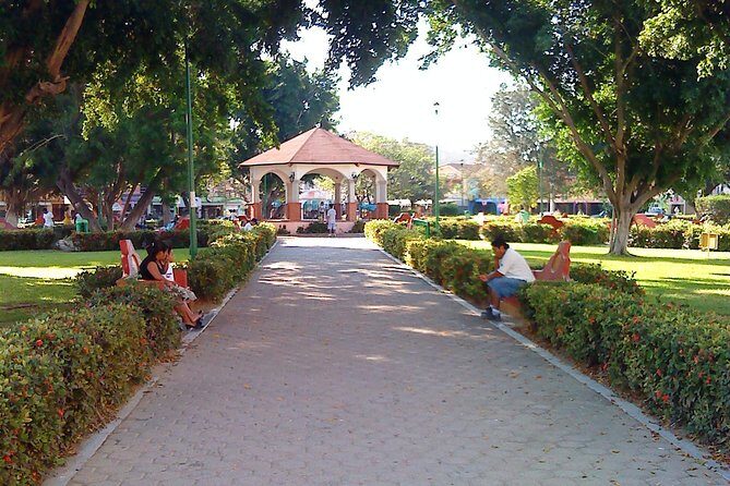 Local Experience Shopping and Sightseeing Tour - FAQ