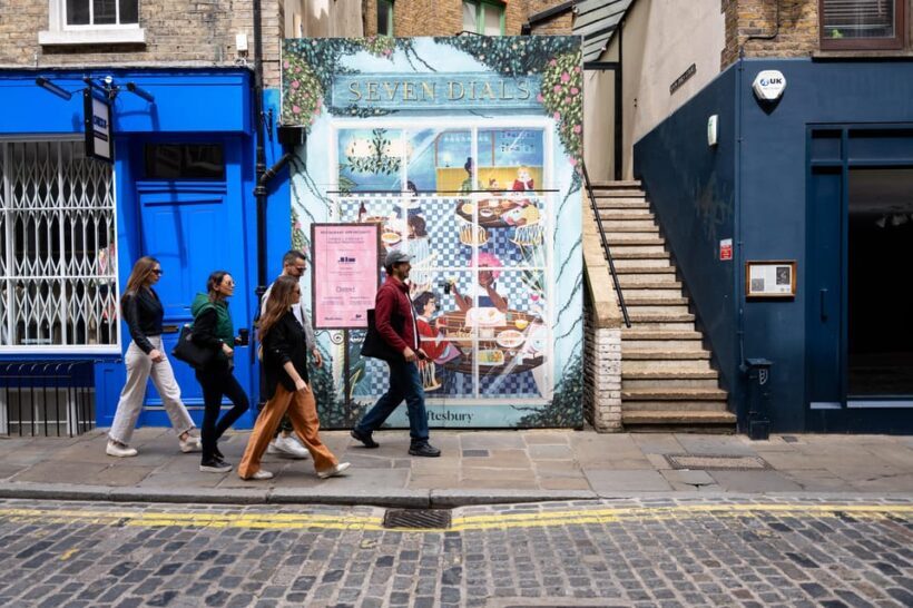 Local Foodie Adventure in London: 10+dishes, drinks and more - What Makes This Tour Stand Out?