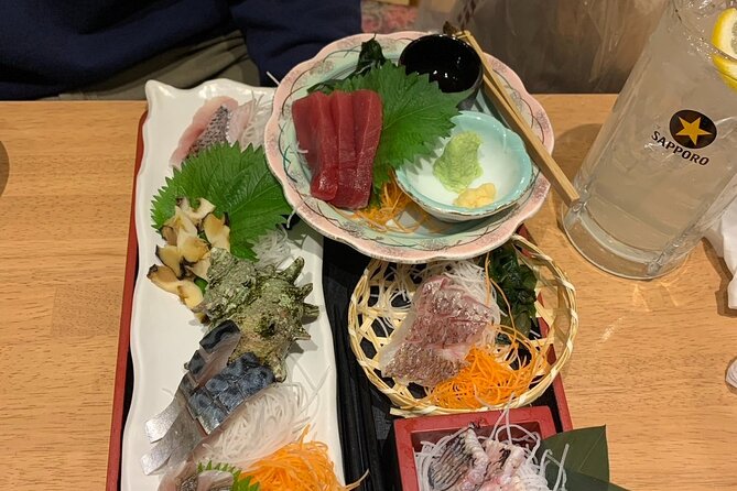 Local Izakaya(Japanese Traditional Bar) Hopping in Shinjuku - Taking in the Unique Ambiance