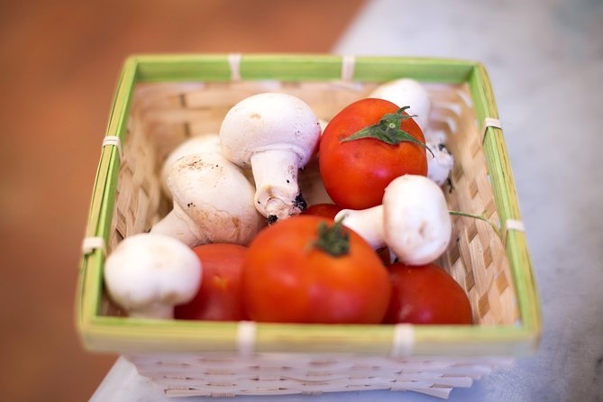 Local Market Visit and Private Cooking Class at a Cesarina's Home in Lecce - A Closer Look at the Tour