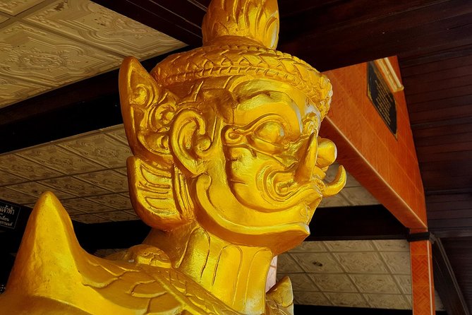 Local Temples and Traditional Market - The Value of the Experience