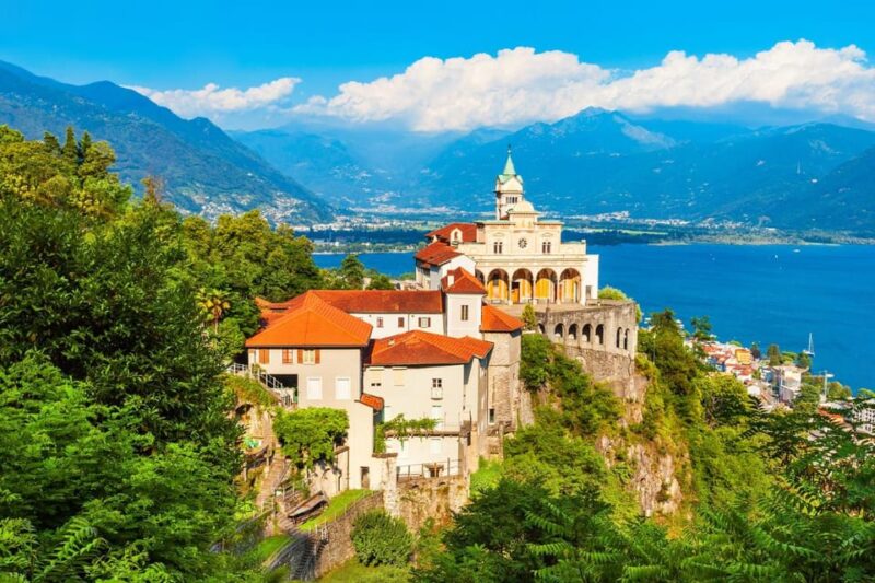 Locarno: Express Walk With a Local - Chiesa Nuova O S. Maria Assunta