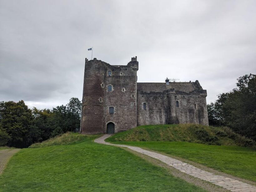Loch Lomond, Stirling Castle and the Kelpies: Private Tour - A Hands-On Look at the Experience