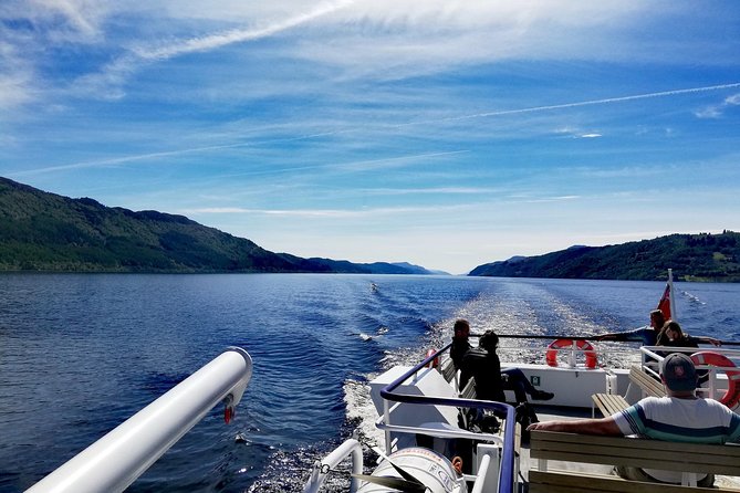 Loch Ness 1-Hour Cruise With Urquhart Castle Views - Discovering Urquhart Castles Rich History
