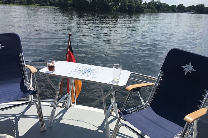 LOCK TOUR Incl. skipper Potsdam - The Sum Up