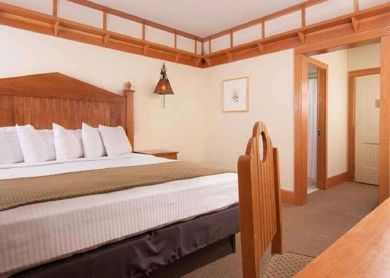 Lodging at Old Faithful Yellowstone & Grand Teton 4-Day Tour - The Sum Up