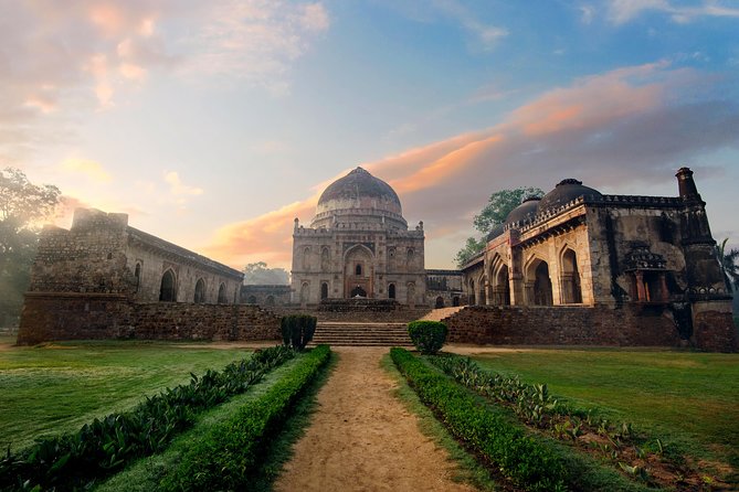 Lodhi Garden Heritage Walk - Exploring Lodhi Gardens: A Green Oasis in Delhi