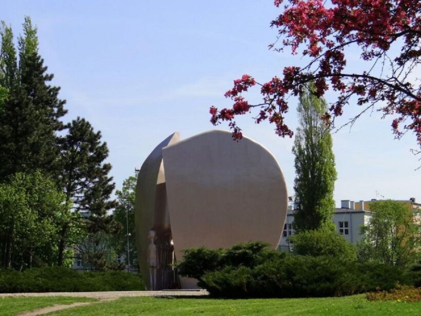Lodz: Jewish Heritage Private Tour - What to Expect from the Tour
