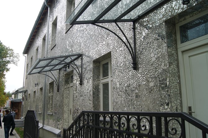 Lodz Old Town Manufaktura Highlights Private Walking Tour - Exploring the EC1 ód - City of Culture