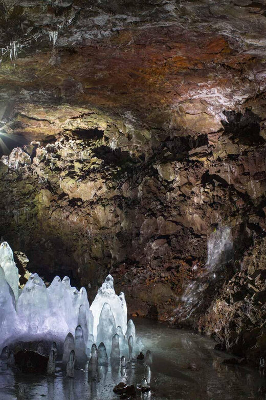 Lofthellir Ice Cave Super Jeep tour - An In-Depth Look at the Lofthellir Ice Cave Tour