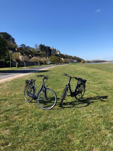 Loire castles with electric bicycle - Discovering the Loire Valley Castles on Two Wheels