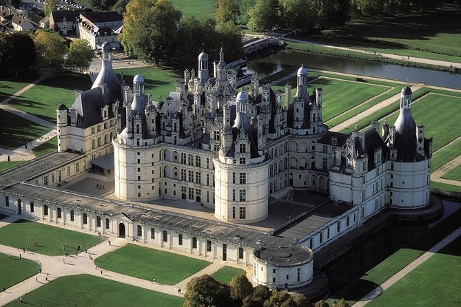 Loire Valley Castles Day Trip From Paris With Professional Guide - Customer Feedback