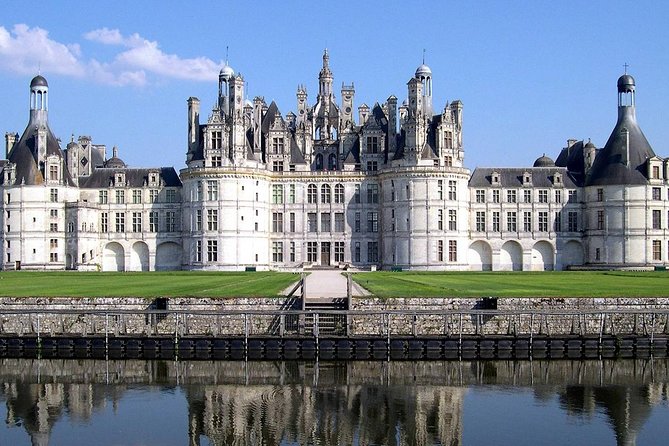 Loire Valley Castles Guided Day Trip From Paris in Minivan - Additional Tour Recommendations in Paris