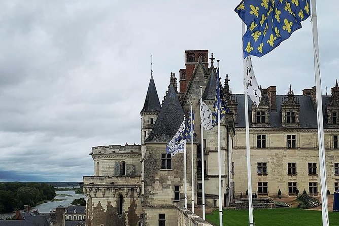 Loire Valley Castles Small-Group Day Trip From Paris - Meeting Point and Transportation