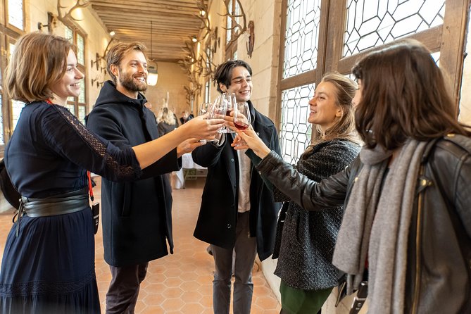 Loire Valley Castles Trip With Chenonceau and Chambord From Paris - Discovering Chateau De Chenonceau