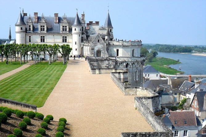 Loire Valley Castles VIP Private Tour: Chambord, Chenonceaux, Amboise - Itinerary Highlights