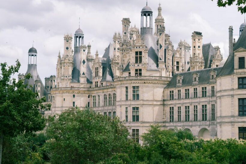 Loire Valley Castles: VIP Private Tour from Paris 3 Castles - Chenonceau: The "Château of Women" and Romantic Elegance