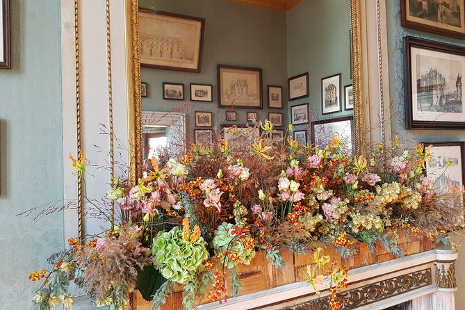 Loire Valley Day Tour Chambord and Chenonceau plus Lunch at a Private Castle - FAQ