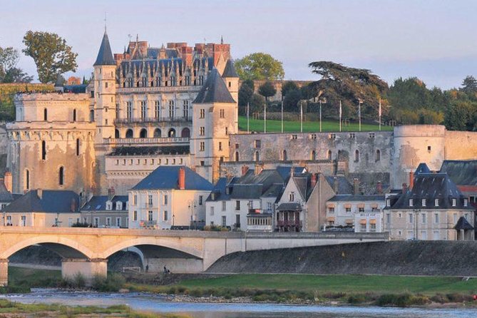 Loire Valley Day Tour From Paris - FAQ