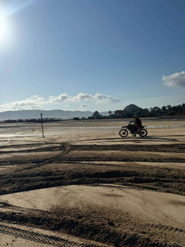 Lombok: Kuta Dirt Bike Adventure with Stunning Sunrise Views - What Makes This Tour Stand Out?