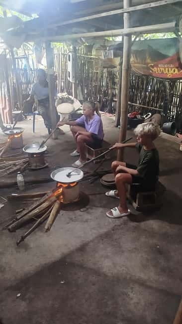 Lombok: Learn the Traditional Way of Making Coconut Oil - A Hands-On Journey into Lombok’s Coconut Tradition