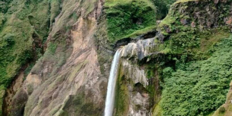 Lombok: Mount Rinjani Climbing Adventure with Local Guide - What to Expect on the Climb