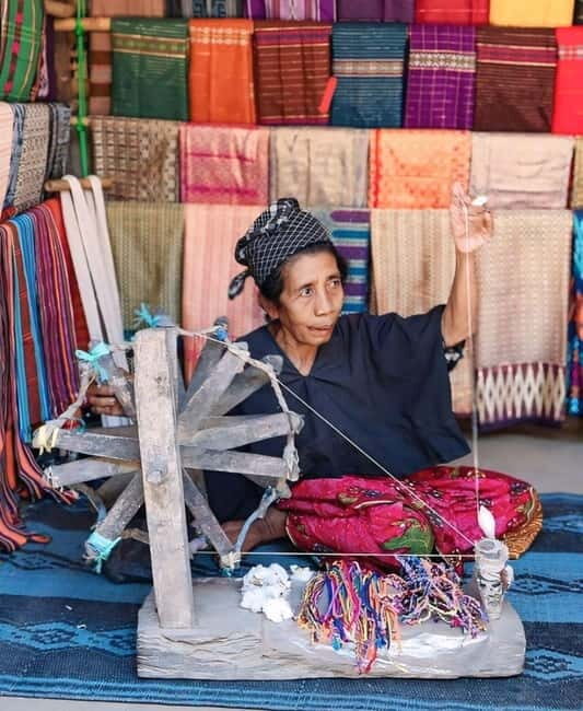 Lombok : Tandem Paragliding With Pilot, Cave & Village - Cultural Immersion in Sukarara Village