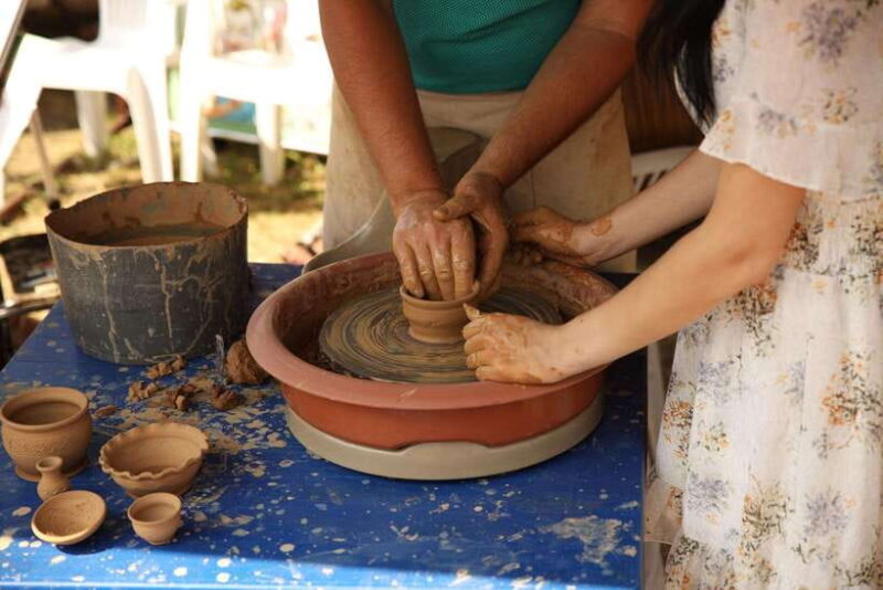 Lombok: Traditional Pottery, Sukarara Weaving & Tanjung Aan - Stepping Into Sasak Life: Ende Village