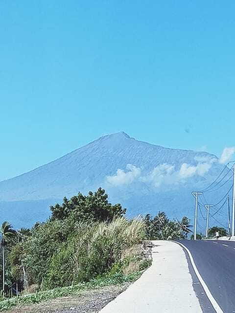 Lombok : Waterfall Tour ( Sendang Gila & Tiu Kelep ) - The Dutch Colonial Tunnel and Cultural Touches