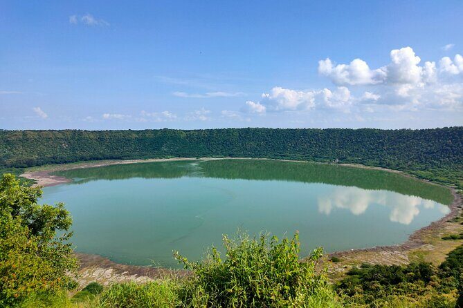Lonar Lake Expedition: Exploring a Unique Meteorite Crater Lake - Discovering the Geology and Scenic Beauty of Lonar Lake