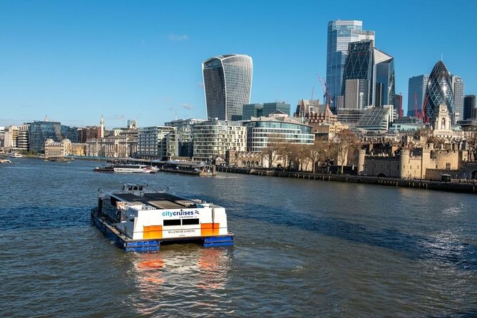 London: 2 Guided Walking Tours + Hop-on Hop-off Bus +River Cruise - The Experience’s Strengths and Possible Drawbacks