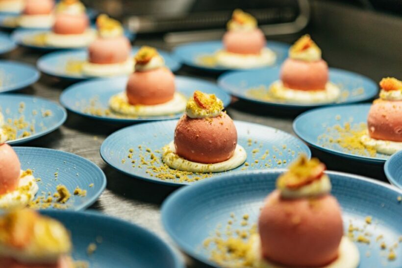 London: 6-Course Luxury Dinner Bus Tour - Authentic Reviews: What Past Guests Say