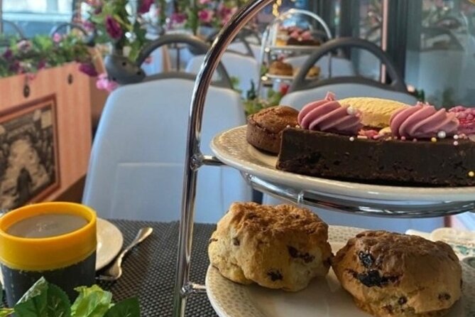 London Afternoon Tea Bus and Panoramic Tour on Lower Deck - Accessibility and Age Restrictions
