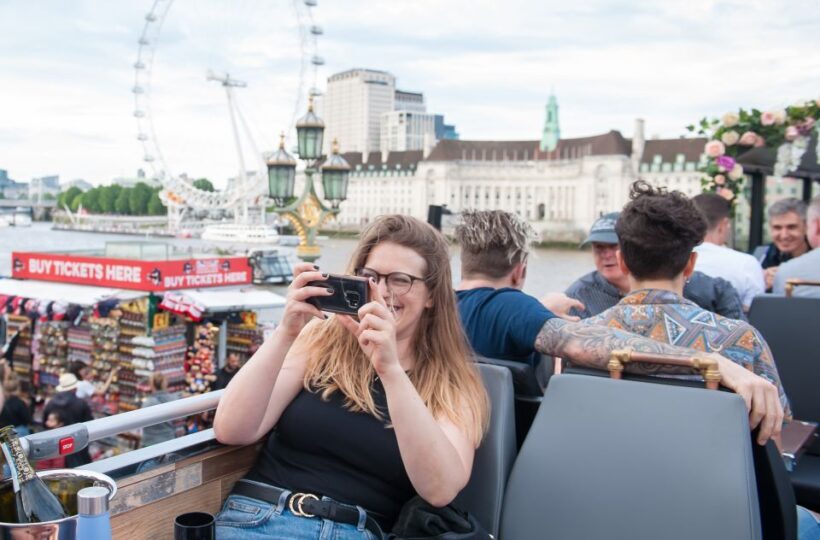 London: Bar Bus Tour by Tootbus - Key Points