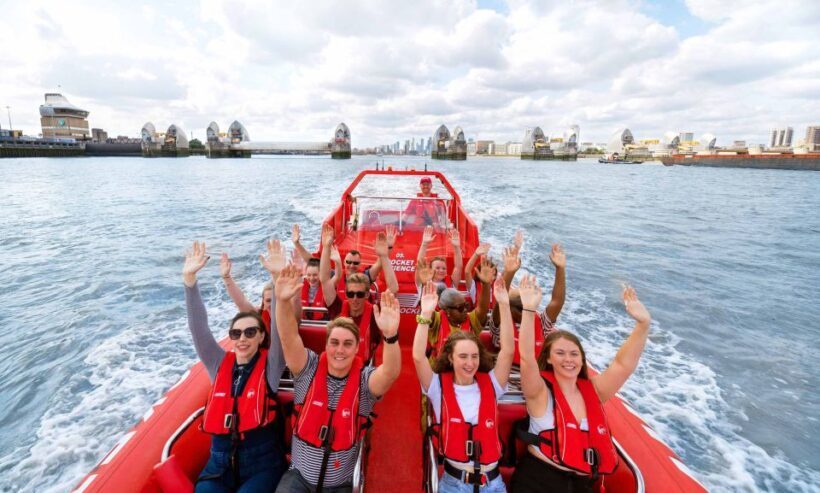 London: Break the Barrier Speed Boat Ride - Key Points