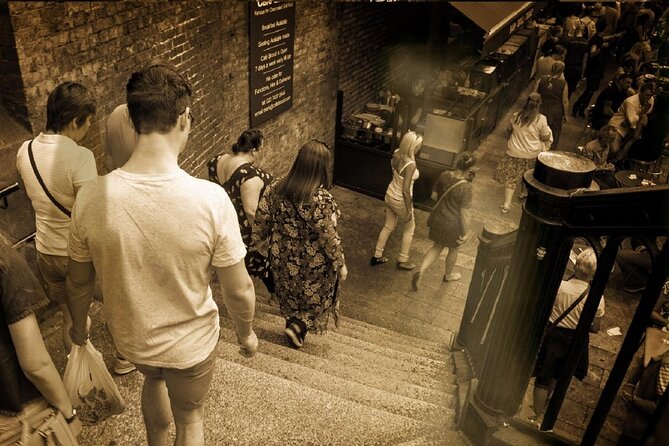 London Bridge Ghost Walking Tour - Tips for a Comfortable Experience