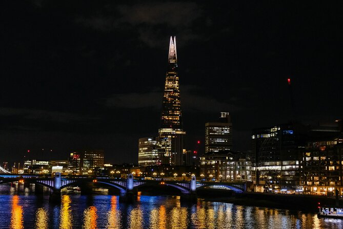 London Bridges at Night Private Illuminated Tour - Introducing the Experience