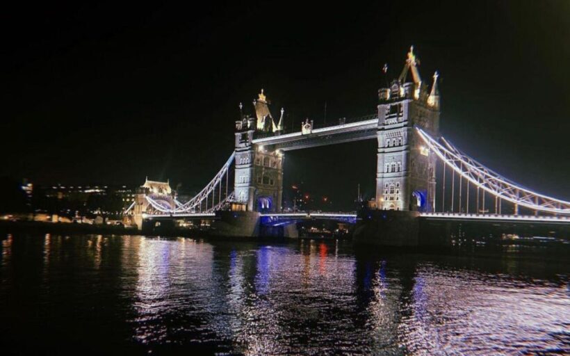 London Bridges Night Time Light Private Tour - Deep Dive into the Highlights