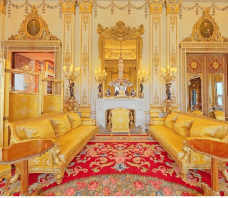 London: Buckingham Palace and Royal London Walking Tour - Insights from Reviews