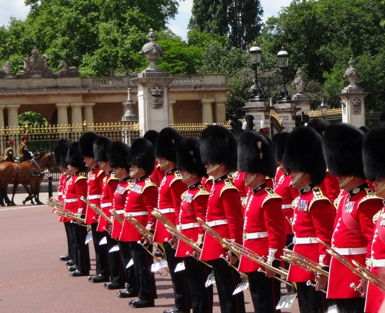 London: Changing of the Guard Experience and Landmarks Tour - Value and Practical Considerations