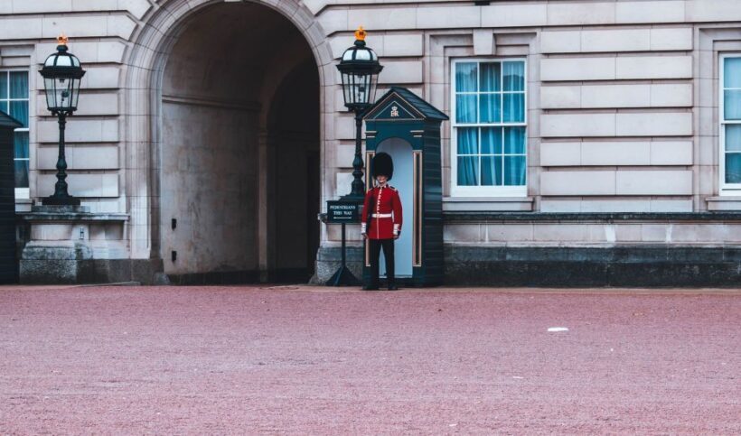 London: Changing of the Guard Private Group or Family Tour - The Value of a Private Guide