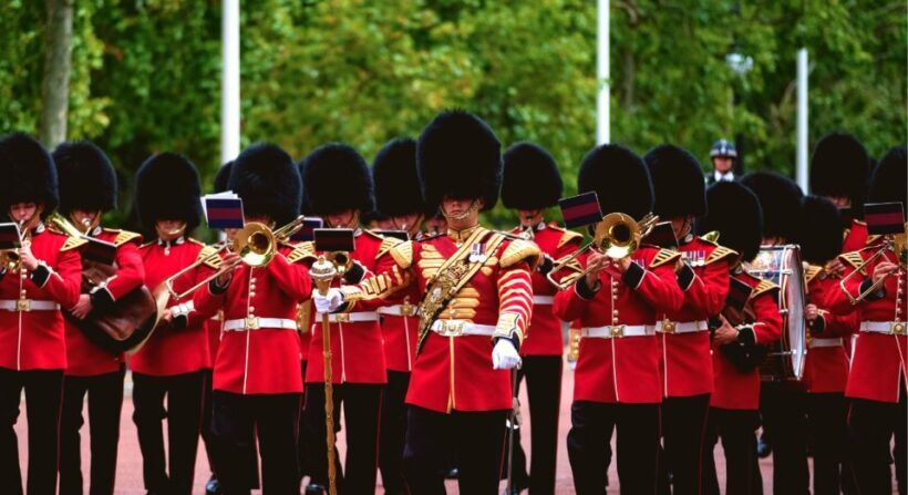 London: Changing of the Guard Walking Tour - The Sum Up