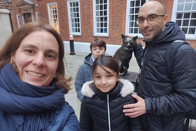 London Charles Dickens Puzzle Questo and Self-Guided Tour - Who Would Love This Tour?