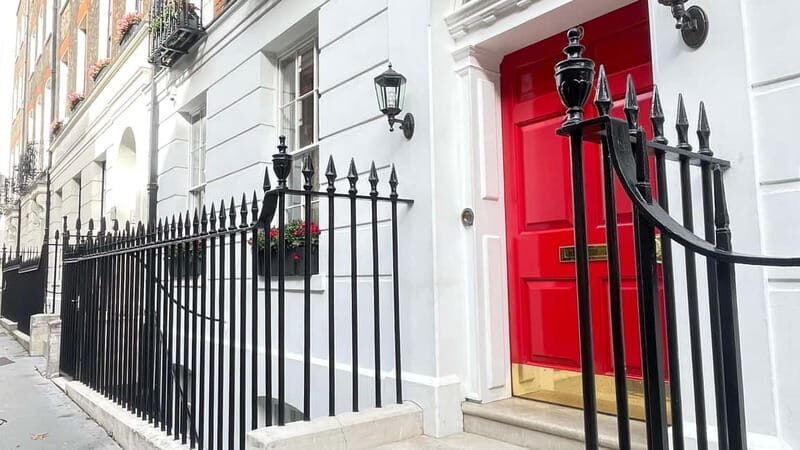 London: Charles Dickens Walking Tour for Small Groups - Exploring Dickens’ London: An In-Depth Look