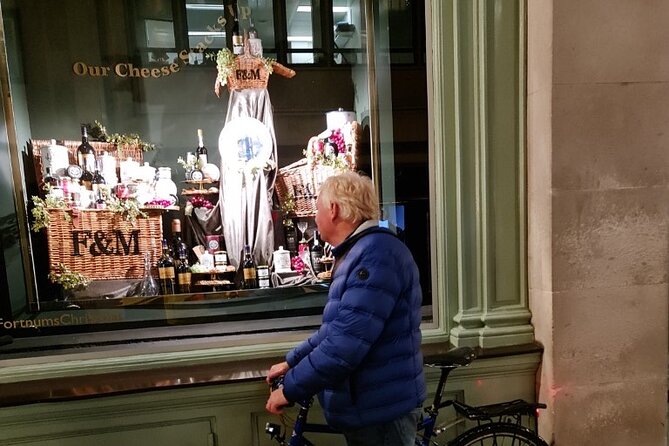 London Christmas Lights Bike Tour With Local Guide - Bicycles and Safety